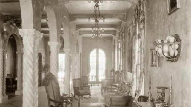 The Story Behind This Haunted Hotel in Florida is Terrifying ...